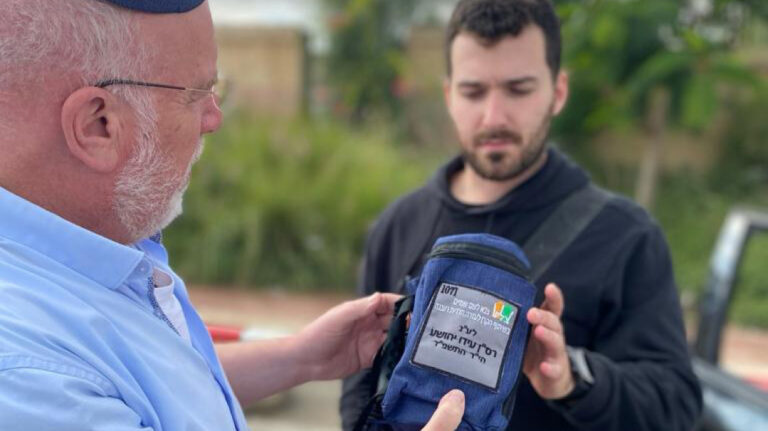 Strapped Together - Mishpacha Magazine