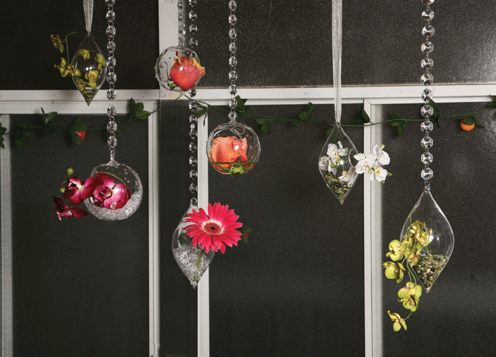 Succos Craft – Hanging Glass Vases - Mishpacha Magazine